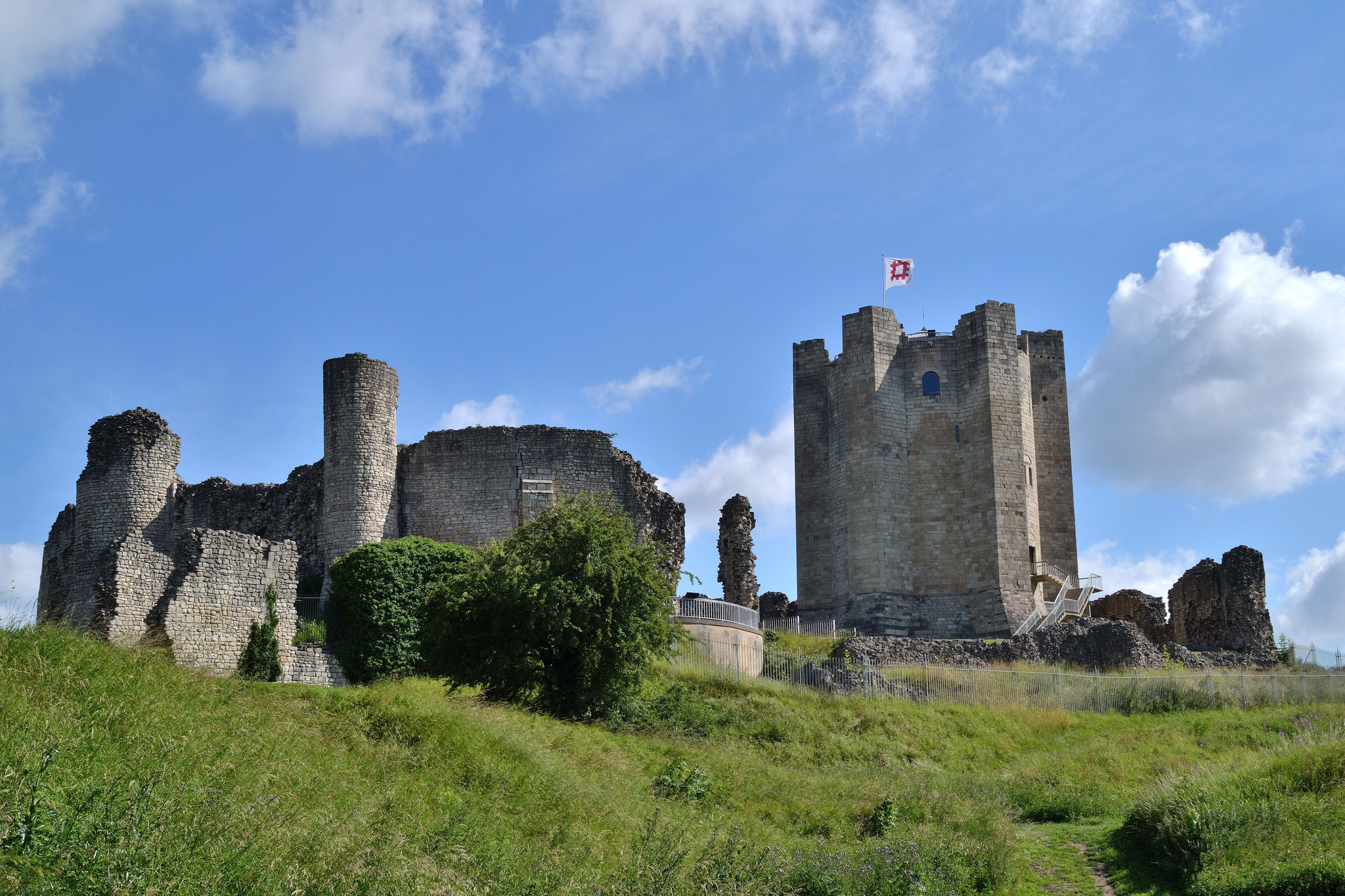 Conisbrough Castle Visitor Centre - tga